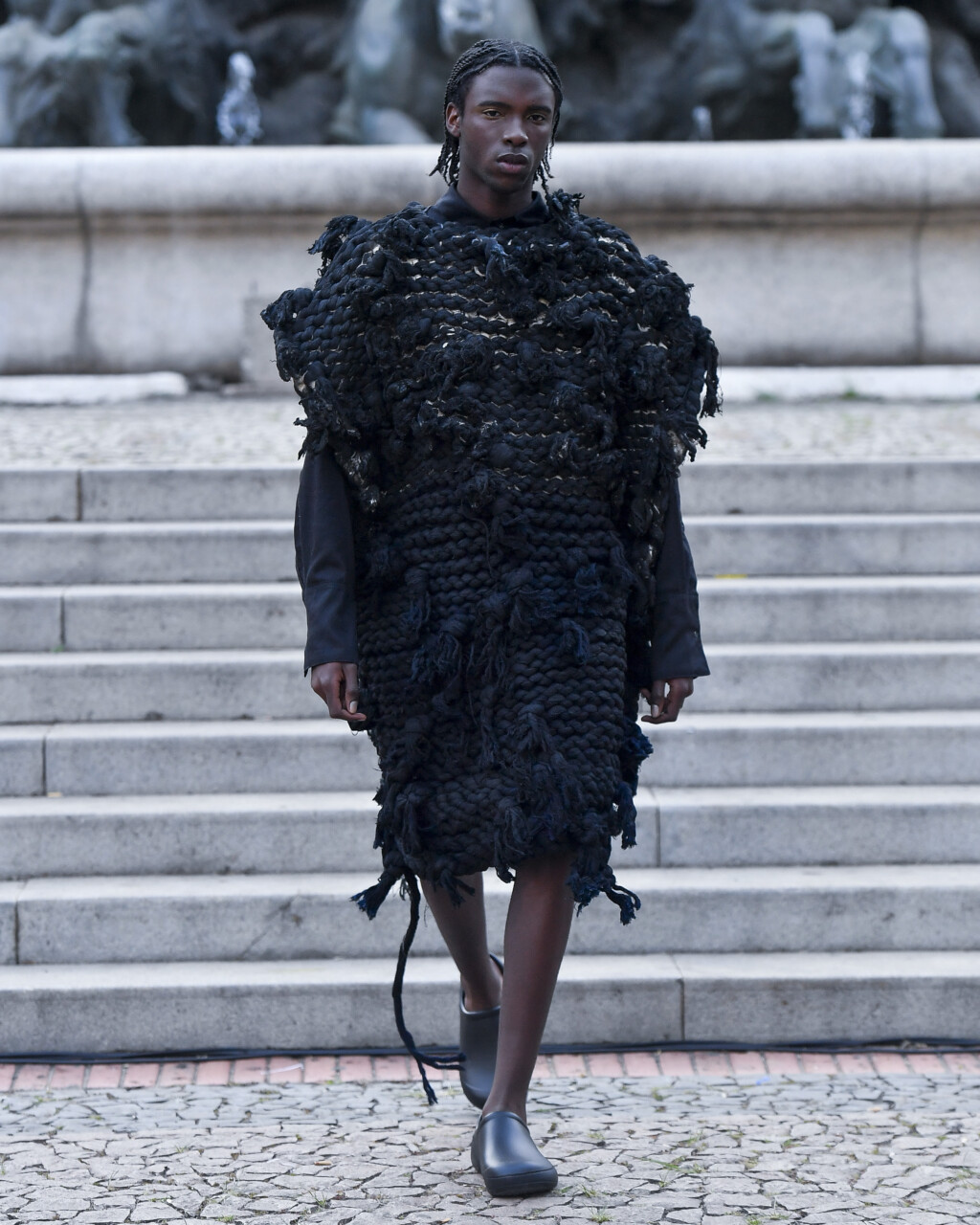 "Autopoiese": O Verdejante Baile da Moda de Leandro Castro - House of ...
