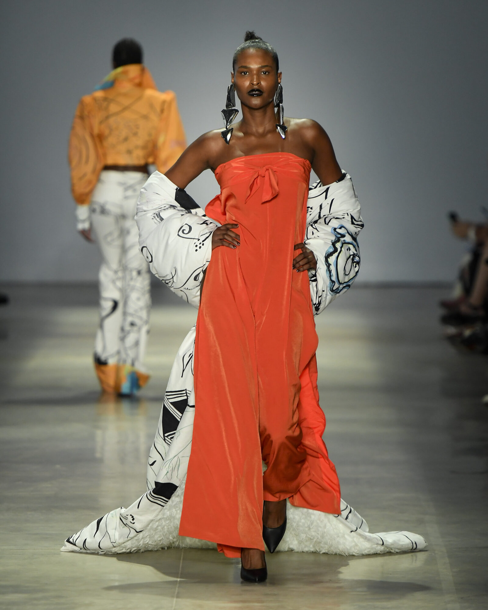 Cria Costura no SPFW N58: O poder transformador da moda! - House of Models